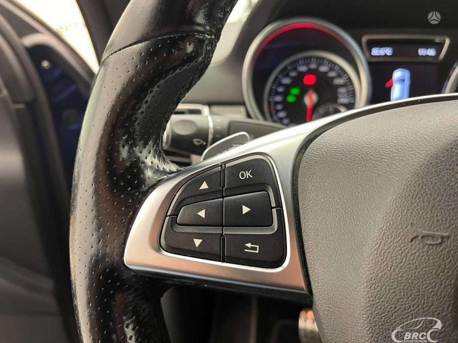 Blue Mercedes-Benz GLE 350 2017 in Vilnius, with an engine capacity of 2.99 L and mileage of 301 thousand km for 26900 €, photo 19 on AUTOMOTO.COM.LV