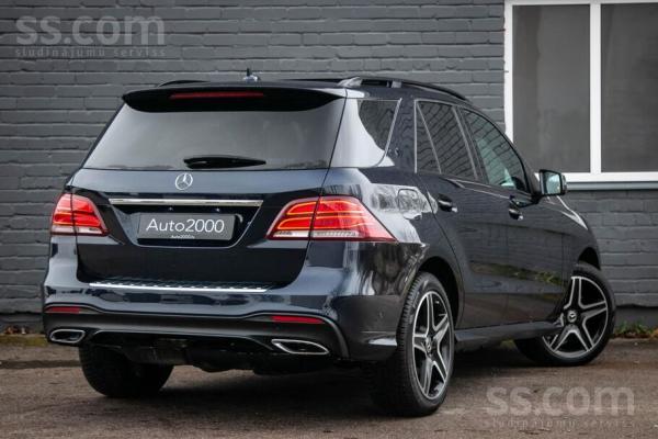Zils Mercedes-Benz GLE 350 2018 Tukums, ar dzinēja tilpumu 3.00 L un nobraukumu 120 tūkst. km par 34490 €, foto 5 vietnē AUTOMOTO.COM.LV