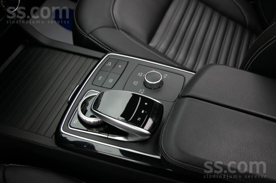 Zils Mercedes-Benz GLE 350 2018 Rīga, ar dzinēja tilpumu 3.00 L un nobraukumu 124 tūkst. km par 28900 €, foto 8 vietnē AUTOMOTO.COM.LV