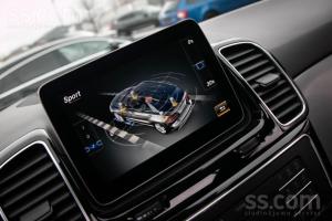 Zils Mercedes-Benz GLE 350 2018 Rīga, ar dzinēja tilpumu 3.00 L un nobraukumu 124 tūkst. km par 28900 €, foto 13 vietnē AUTOMOTO.COM.LV