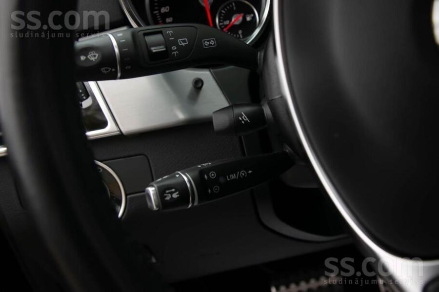 Zils Mercedes-Benz GLE 350 2018 Rīga, ar dzinēja tilpumu 3.00 L un nobraukumu 124 tūkst. km par 28900 €, foto 14 vietnē AUTOMOTO.COM.LV