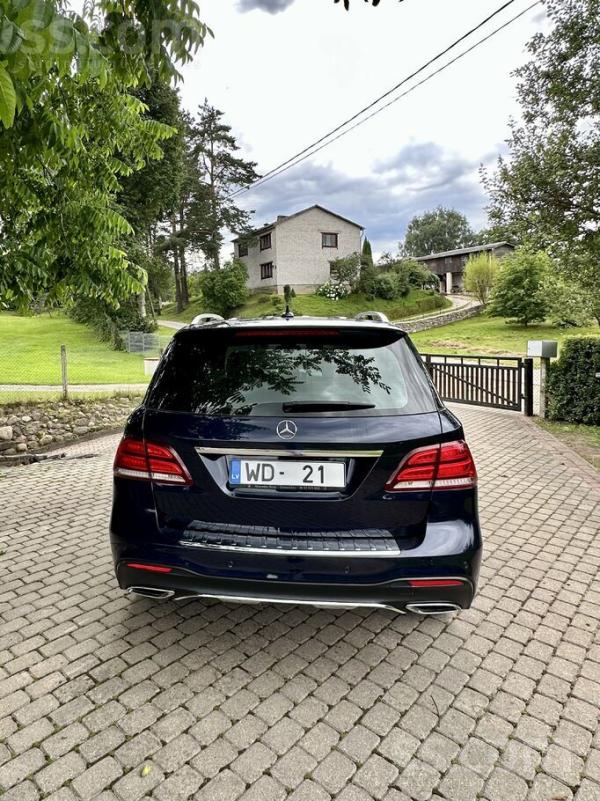 Zils Mercedes-Benz GLE 350 2018 Cēsis, ar dzinēja tilpumu 3.00 L un nobraukumu 165 tūkst. km par 24500 €, foto 6 vietnē AUTOMOTO.COM.LV
