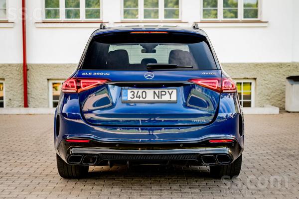 Blue Mercedes-Benz GLE 350 2020 in Tallinn, with an engine capacity of 2.00 L and mileage of 164 thousand km for 43500 €, photo 5 on AUTOMOTO.COM.LV