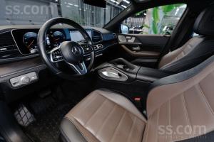Zils Mercedes-Benz GLE 350 2020 Rīga, ar dzinēja tilpumu 3.00 L un nobraukumu 193 tūkst. km par 56000 €, foto 18 vietnē AUTOMOTO.COM.LV