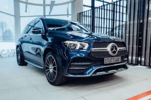Zils Mercedes-Benz GLE 350 2021 Rīga, ar dzinēja tilpumu 2.93 L un nobraukumu 118 tūkst. km par 60000 €, foto  vietnē AUTOMOTO.COM.LV