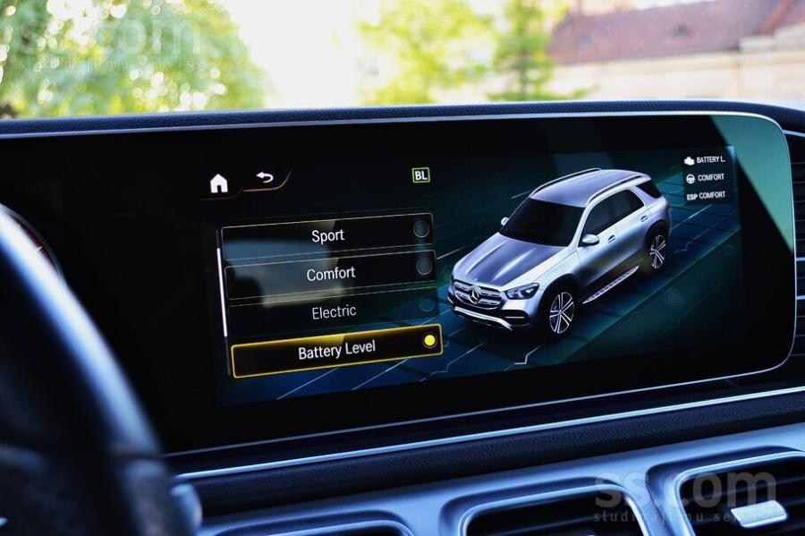 Zils Mercedes-Benz GLE 350 2021 Rīga, ar dzinēja tilpumu 2.00 L un nobraukumu 129 tūkst. km par 50900 €, foto 19 vietnē AUTOMOTO.COM.LV
