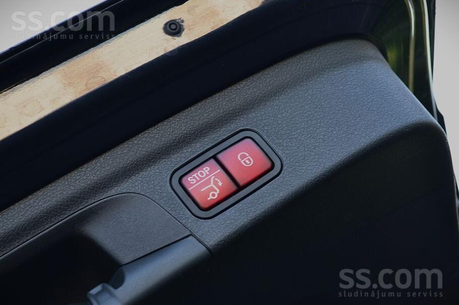 Zils Mercedes-Benz GLE 350 2021 Rīga, ar dzinēja tilpumu 2.00 L un nobraukumu 129 tūkst. km par 50900 €, foto 22 vietnē AUTOMOTO.COM.LV