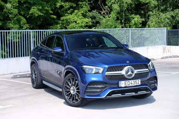 Blue Mercedes-Benz GLE 350 2021 in Vilnius, with an engine capacity of 1.95 L and mileage of 122 thousand km for 51000 €, photo 3 on AUTOMOTO.COM.LV