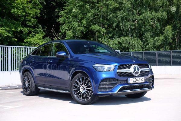 Blue Mercedes-Benz GLE 350 2021 in Vilnius, with an engine capacity of 1.95 L and mileage of 122 thousand km for 51000 €, photo 4 on AUTOMOTO.COM.LV