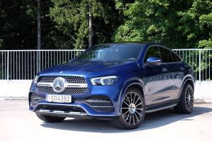Blue Mercedes-Benz GLE 350 2021 in Vilnius, with an engine capacity of 1.95 L and mileage of 122 thousand km for 51000 €, photo 7 on AUTOMOTO.COM.LV