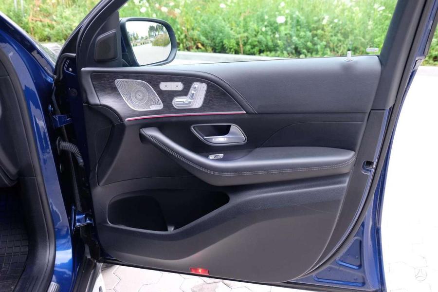 Blue Mercedes-Benz GLE 350 2021 in Vilnius, with an engine capacity of 1.95 L and mileage of 122 thousand km for 51000 €, photo 28 on AUTOMOTO.COM.LV