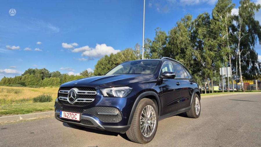 Синий Мерседес ГЛE 350 2022 в Вильнюс, объемом двигателя 1.95 л и пробегом 186 тыс. км за 42349 €, фото 1 на AUTOMOTO.COM.LV