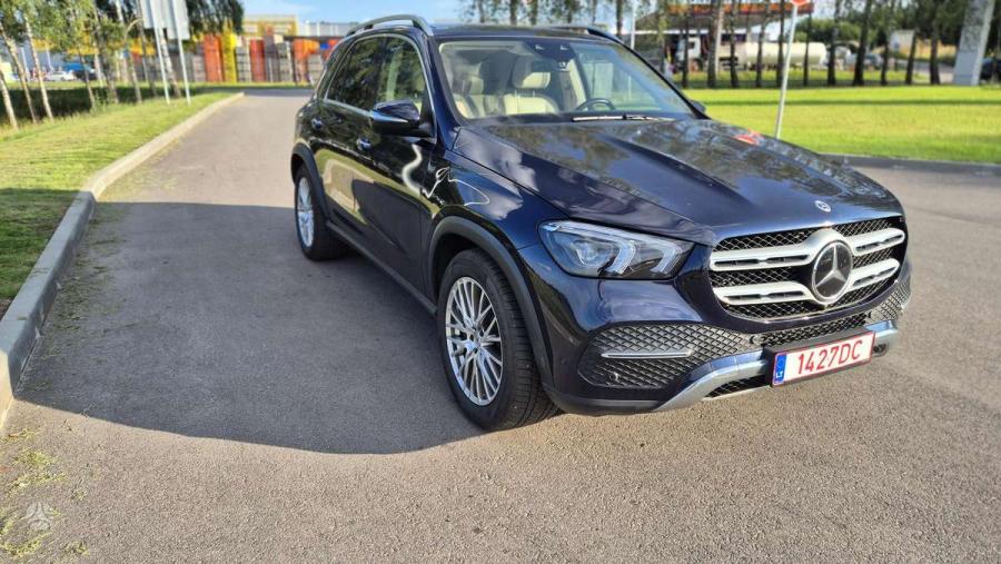 Синий Мерседес ГЛE 350 2022 в Вильнюс, объемом двигателя 1.95 л и пробегом 186 тыс. км за 42349 €, фото 5 на AUTOMOTO.COM.LV