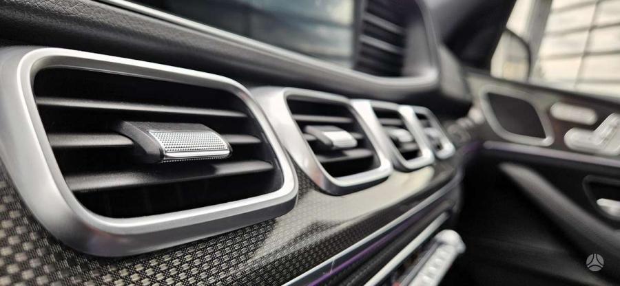 Zils Mercedes-Benz GLE 350 2022 Klaipėda, ar dzinēja tilpumu 2.00 L un nobraukumu 81 tūkst. km par 49999 €, foto 32 vietnē AUTOMOTO.COM.LV
