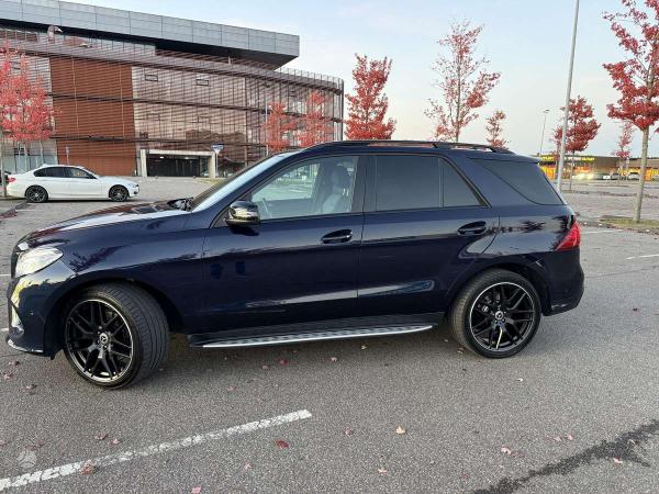 Синий Мерседес ГЛE 350 2016 в Клайпеда, объемом двигателя 2.99 л и пробегом 117 тыс. км за 25900 €, фото 3 на AUTOMOTO.COM.LV