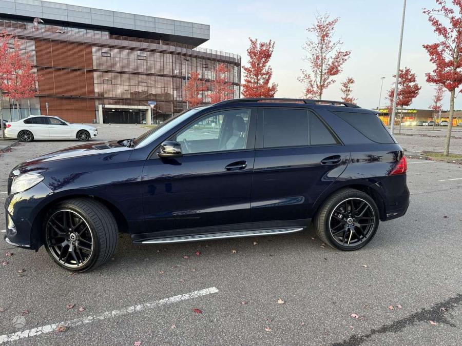 Zils Mercedes-Benz GLE 350 2016 Klaipėda, ar dzinēja tilpumu 2.99 L un nobraukumu 117 tūkst. km par 25900 €, foto 4 vietnē AUTOMOTO.COM.LV