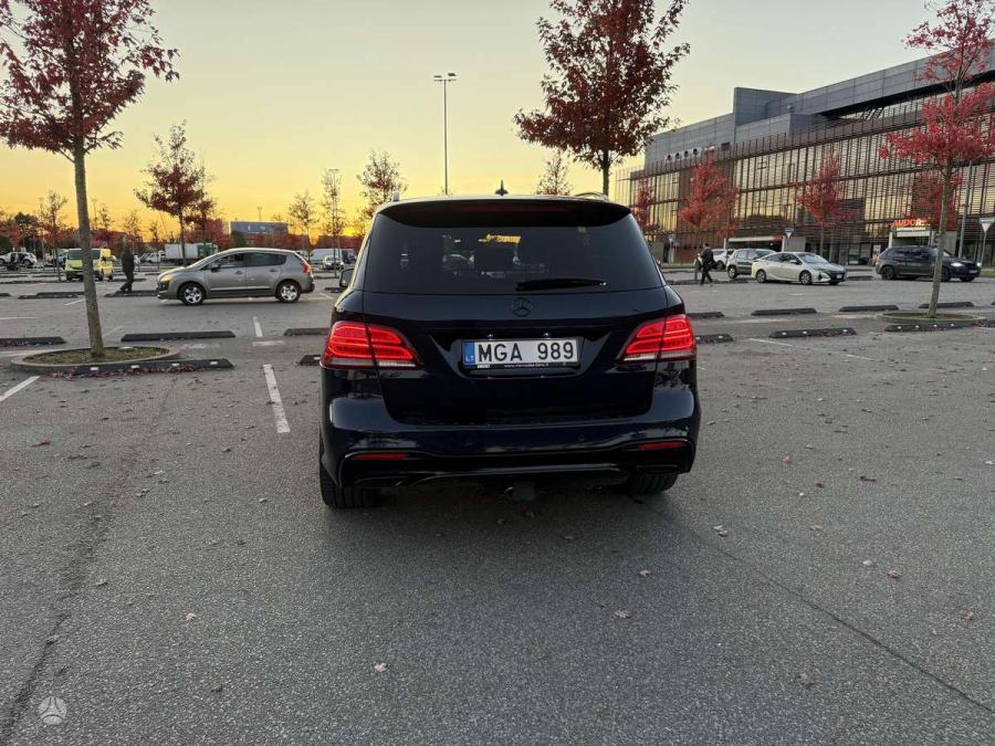 Zils Mercedes-Benz GLE 350 2016 Klaipėda, ar dzinēja tilpumu 2.99 L un nobraukumu 117 tūkst. km par 25900 €, foto 11 vietnē AUTOMOTO.COM.LV