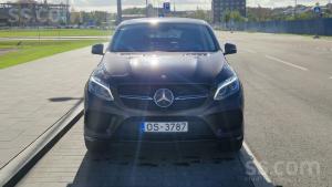 Коричневый Мерседес ГЛE 350 2016 в Рига, объемом двигателя 3.00 л и пробегом 210 тыс. км за 25500 €, фото 3 на AUTOMOTO.COM.LV