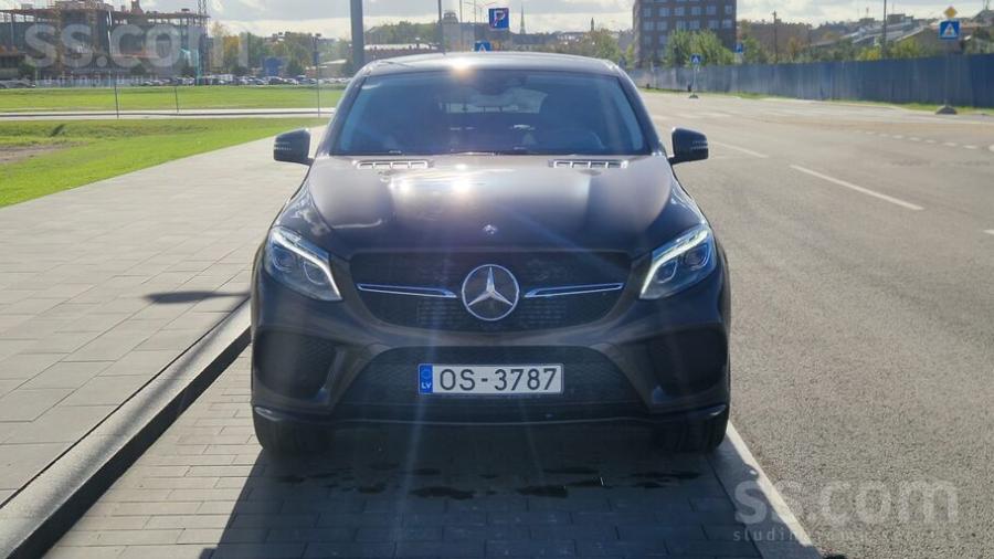 Коричневый Мерседес ГЛE 350 2016 в Рига, объемом двигателя 3.00 л и пробегом 210 тыс. км за 25500 €, фото 3 на AUTOMOTO.COM.LV