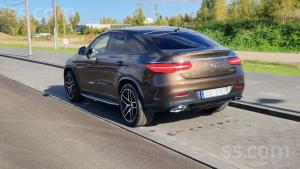 Коричневый Мерседес ГЛE 350 2016 в Рига, объемом двигателя 3.00 л и пробегом 210 тыс. км за 25500 €, фото 7 на AUTOMOTO.COM.LV