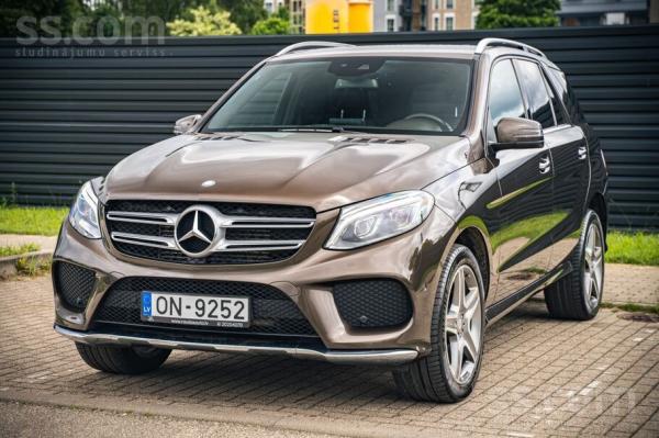 Brūns Mercedes-Benz GLE 350 2016 Rīga, ar dzinēja tilpumu 3.00 L un nobraukumu 183 tūkst. km par 22990 €, foto 1 vietnē AUTOMOTO.COM.LV