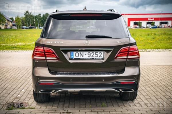 Brūns Mercedes-Benz GLE 350 2016 Rīga, ar dzinēja tilpumu 3.00 L un nobraukumu 183 tūkst. km par 22990 €, foto 5 vietnē AUTOMOTO.COM.LV