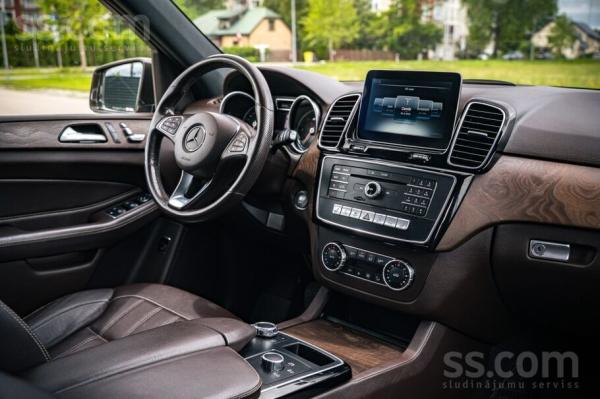 Brūns Mercedes-Benz GLE 350 2016 Rīga, ar dzinēja tilpumu 3.00 L un nobraukumu 183 tūkst. km par 22990 €, foto 8 vietnē AUTOMOTO.COM.LV
