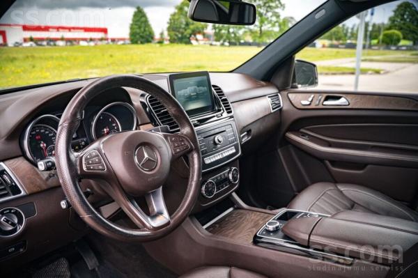 Brūns Mercedes-Benz GLE 350 2016 Rīga, ar dzinēja tilpumu 3.00 L un nobraukumu 183 tūkst. km par 22990 €, foto 9 vietnē AUTOMOTO.COM.LV