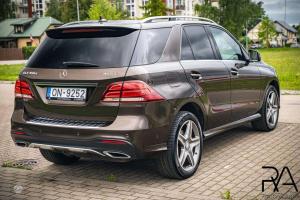 Brūns Mercedes-Benz GLE 350 2016 Rīga, ar dzinēja tilpumu 2.99 L un nobraukumu 183 tūkst. km par 22990 €, foto 5 vietnē AUTOMOTO.COM.LV