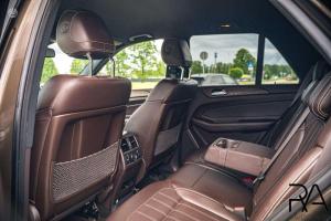 Brūns Mercedes-Benz GLE 350 2016 Rīga, ar dzinēja tilpumu 2.99 L un nobraukumu 183 tūkst. km par 22990 €, foto 26 vietnē AUTOMOTO.COM.LV