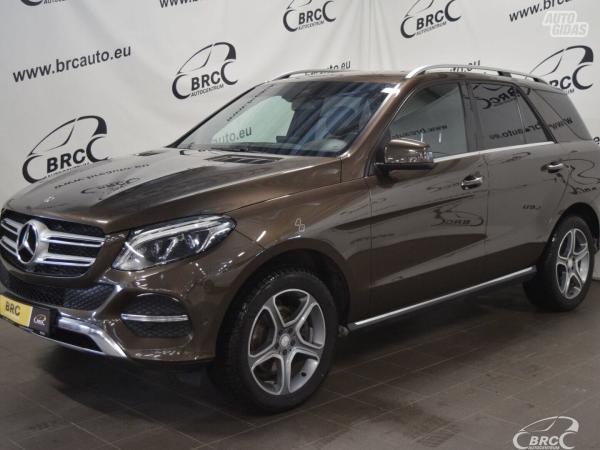 Brown Mercedes-Benz GLE 350 2018 in Riga, with an engine capacity of 3.00 L and mileage of 210 thousand km for 26900 €, photo 1 on AUTOMOTO.COM.LV