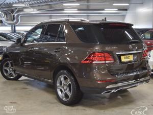 Brūns Mercedes-Benz GLE 350 2018 Rīga, ar dzinēja tilpumu 3.00 L un nobraukumu 210 tūkst. km par 26900 €, foto 22 vietnē AUTOMOTO.COM.LV