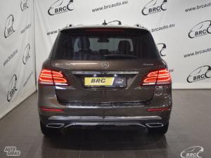 Brūns Mercedes-Benz GLE 350 2018 Rīga, ar dzinēja tilpumu 3.00 L un nobraukumu 210 tūkst. km par 26900 €, foto 24 vietnē AUTOMOTO.COM.LV