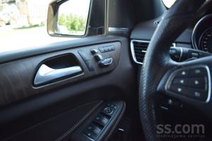 Brown Mercedes-Benz GLE 350 2018 in Riga, with an engine capacity of 3.00 L and mileage of 210 thousand km for 24900 €, photo 6 on AUTOMOTO.COM.LV