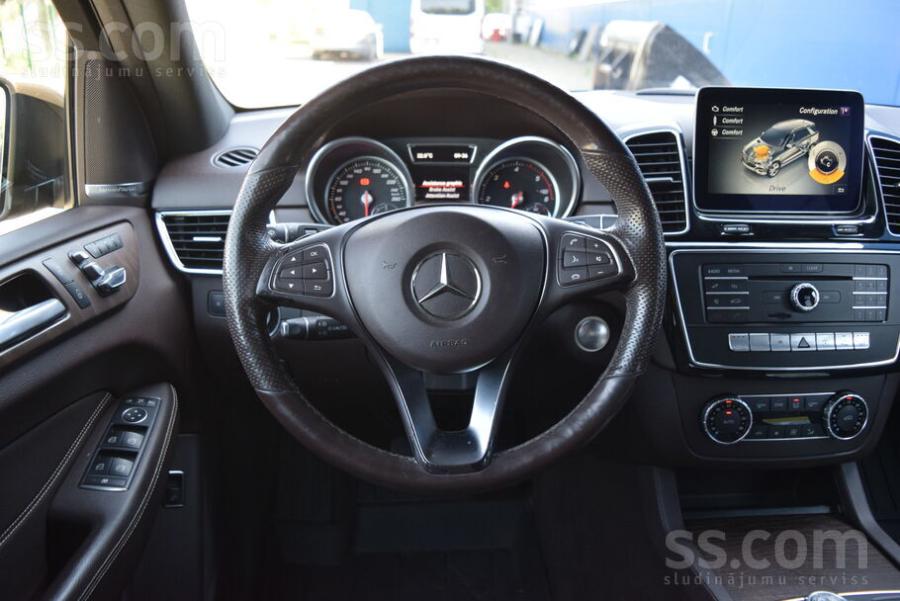 Brown Mercedes-Benz GLE 350 2018 in Riga, with an engine capacity of 3.00 L and mileage of 210 thousand km for 24900 €, photo 8 on AUTOMOTO.COM.LV