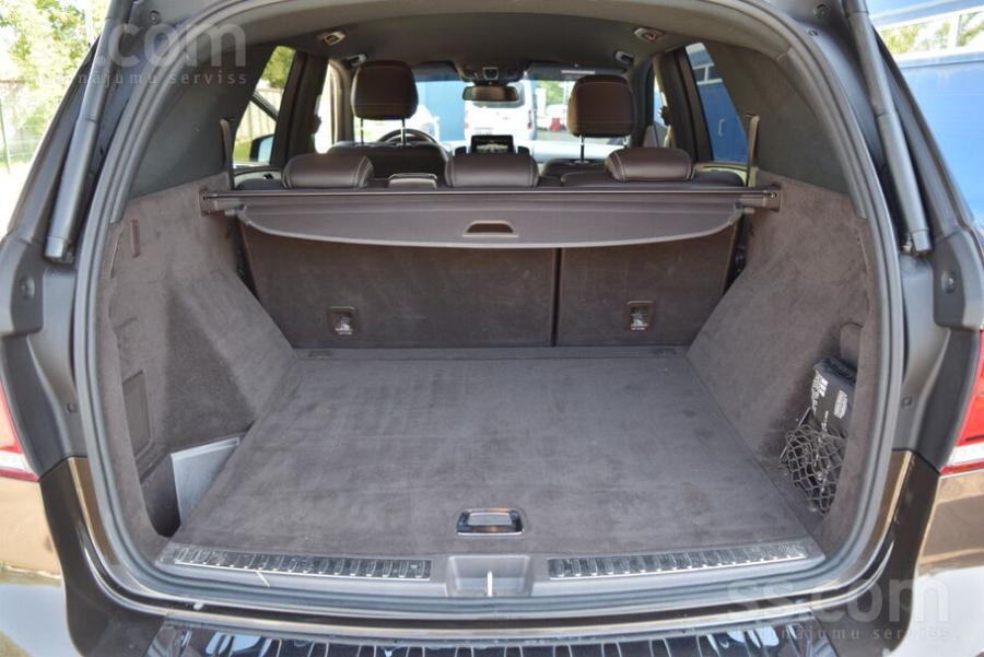 Brown Mercedes-Benz GLE 350 2018 in Riga, with an engine capacity of 3.00 L and mileage of 210 thousand km for 24900 €, photo 18 on AUTOMOTO.COM.LV