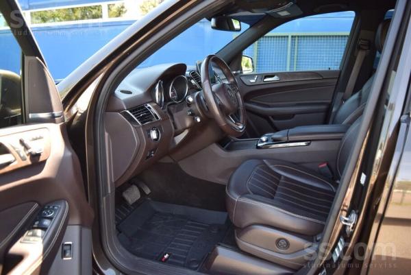 Brūns Mercedes-Benz GLE 350 2018 Rīga, ar dzinēja tilpumu 3.00 L un nobraukumu 210 tūkst. km par 24900 €, foto 3 vietnē AUTOMOTO.COM.LV