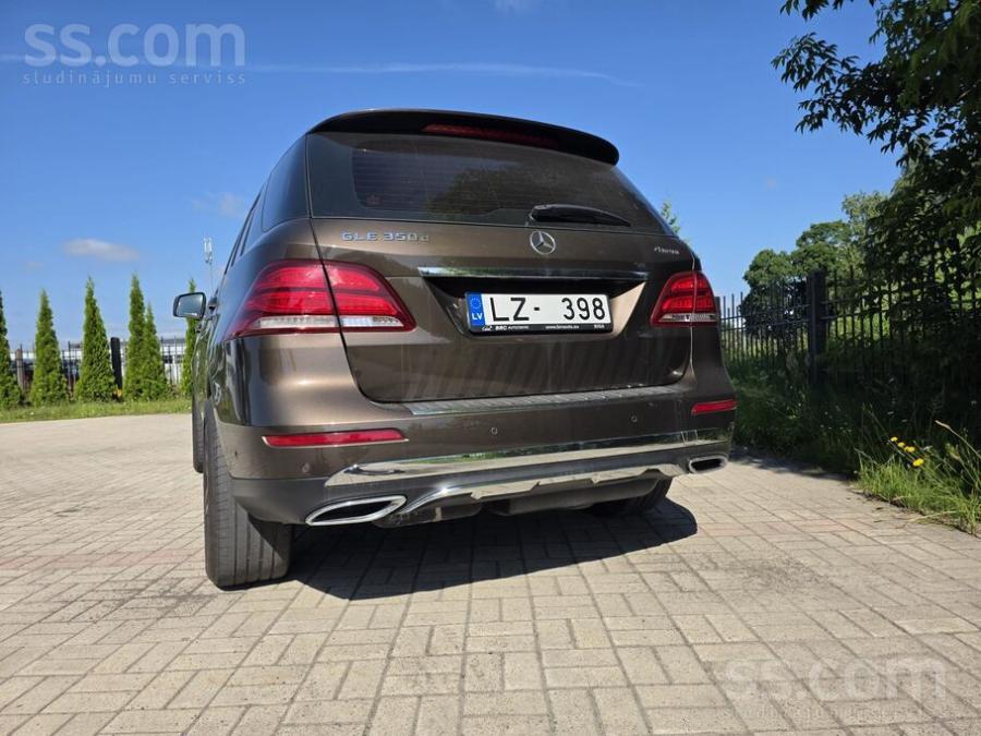 Brown Mercedes-Benz GLE 350 2018 in Riga, with an engine capacity of 3.00 L and mileage of 210 thousand km for 23700 €, photo 21 on AUTOMOTO.COM.LV