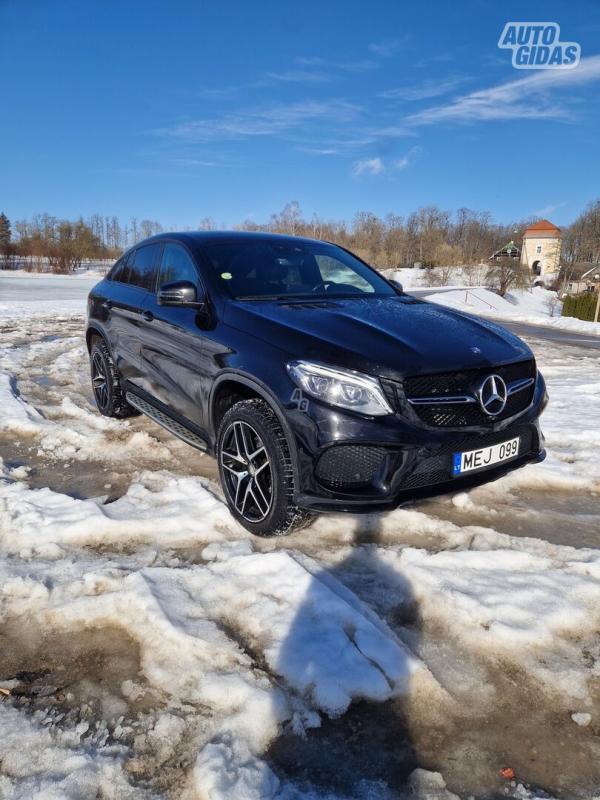 Mercedes-Benz GLE 350 2017 in Siauliai, with an engine capacity of 3.00 L and mileage of 166 thousand km for 25000 €, photo 4 on AUTOMOTO.COM.LV
