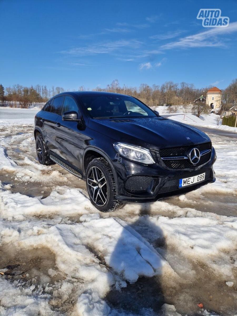 Mercedes-Benz GLE 350 2017 in Siauliai, with an engine capacity of 3.00 L and mileage of 166 thousand km for 25000 €, photo 5 on AUTOMOTO.COM.LV