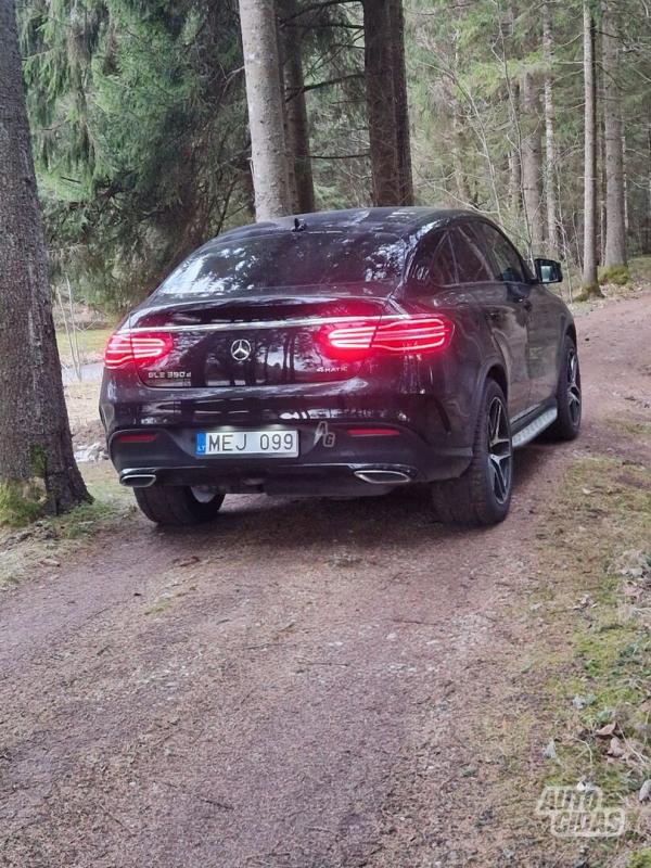 Mercedes-Benz GLE 350 2017 in Siauliai, with an engine capacity of 3.00 L and mileage of 190 thousand km for 24500 €, photo 3 on AUTOMOTO.COM.LV