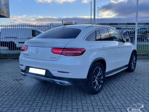 Mercedes-Benz GLE 350 2015 Klaipėda, ar dzinēja tilpumu 2.99 L un nobraukumu 308 tūkst. km par 24000 €, foto 2 vietnē AUTOMOTO.COM.LV