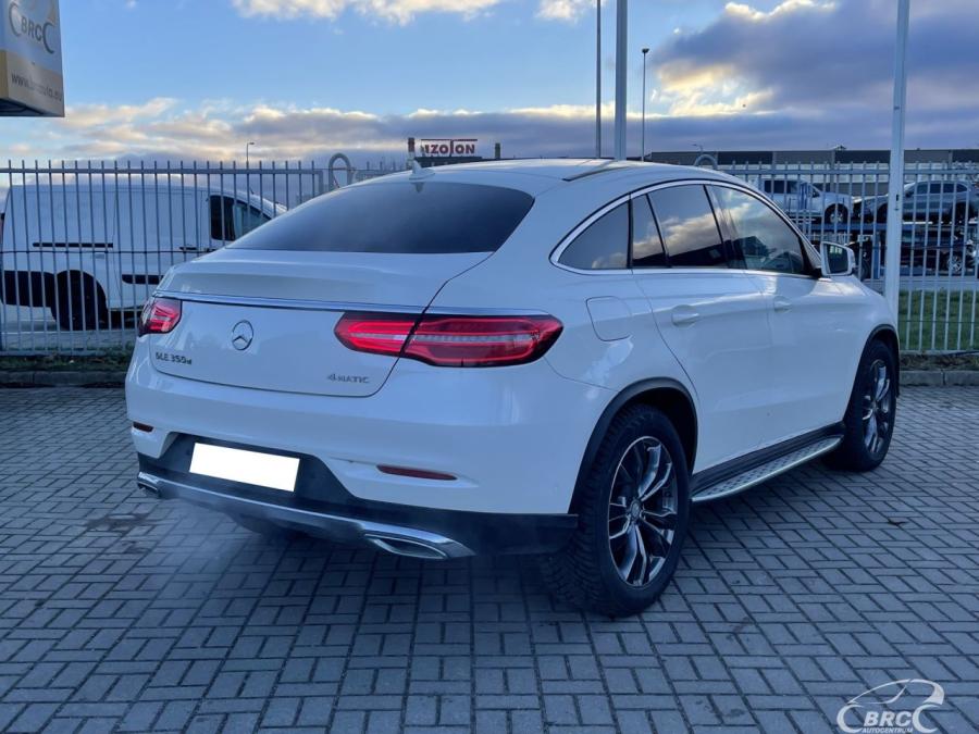 Mercedes-Benz GLE 350 2015 Klaipėda, ar dzinēja tilpumu 2.99 L un nobraukumu 308 tūkst. km par 24000 €, foto 2 vietnē AUTOMOTO.COM.LV