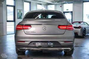 Mercedes-Benz GLE 350 2015 Marijampole, ar dzinēja tilpumu 3.00 L un nobraukumu 205 tūkst. km par 25750 €, foto 10 vietnē AUTOMOTO.COM.LV