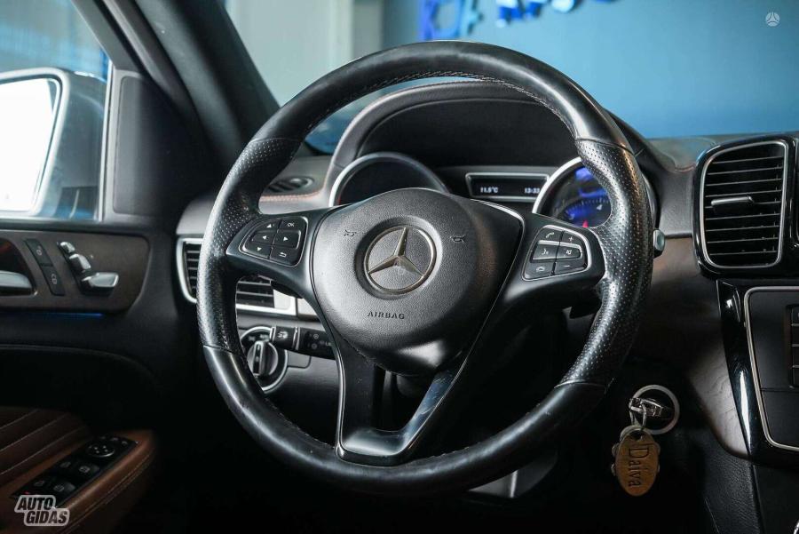 Mercedes-Benz GLE 350 2015 Marijampole, ar dzinēja tilpumu 3.00 L un nobraukumu 205 tūkst. km par 25750 €, foto 16 vietnē AUTOMOTO.COM.LV