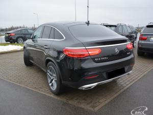 Mercedes-Benz GLE 350 2016 in Vilnius, with an engine capacity of 2.99 L and mileage of 265 thousand km for 27900 €, photo 5 on AUTOMOTO.COM.LV