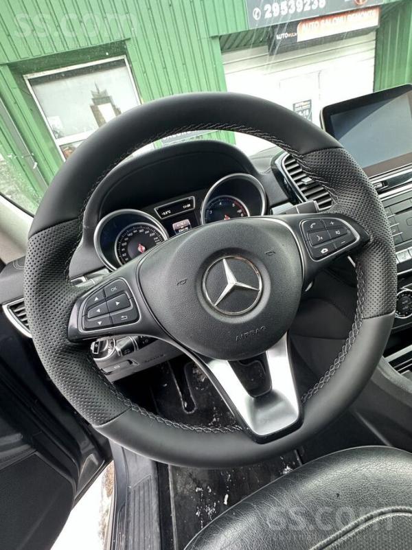 Mercedes-Benz GLE 350 2016 in Riga, with an engine capacity of 3.00 L and mileage of 237 thousand km for 20750 €, photo 4 on AUTOMOTO.COM.LV