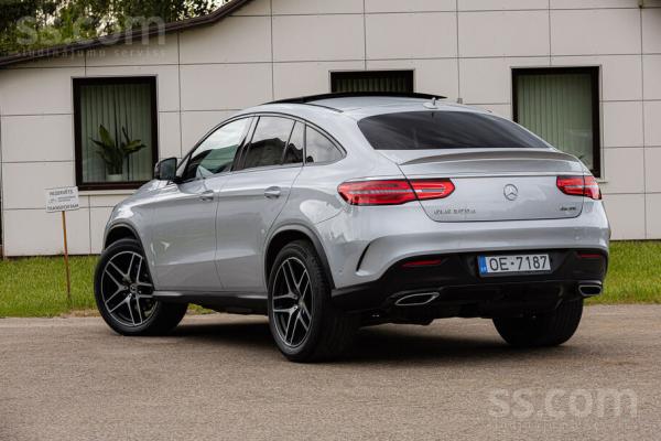 Mercedes-Benz GLE 350 2017 Jelgava, ar dzinēja tilpumu 3.00 L un nobraukumu 0 tūkst. km par 29950 €, foto 4 vietnē AUTOMOTO.COM.LV