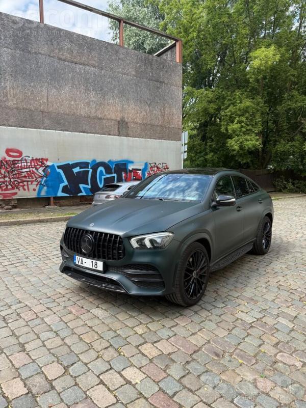 Мерседес ГЛE 350 2021 в Рига на AUTOMOTO.COM.LV Зеленый Мерседес ГЛE 350 2021 в Рига, объемом двигателя 3.00 л и пробегом 70 тыс. км за 58500 €, фото 3 на AUTOMOTO.COM.LV