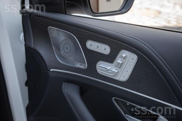 Мерседес ГЛE 350 2021 в Рига на AUTOMOTO.COM.LV Зеленый Мерседес ГЛE 350 2021 в Рига, объемом двигателя 3.00 л и пробегом 70 тыс. км за 58500 €, фото 9 на AUTOMOTO.COM.LV